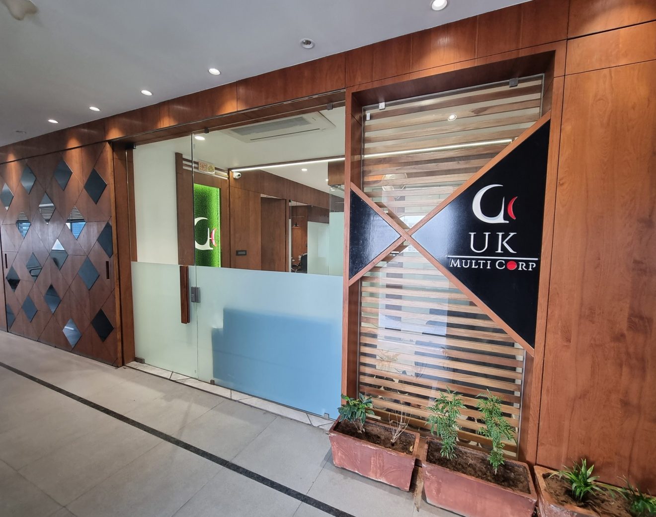 UKMULTICORP - UKMULTICORP